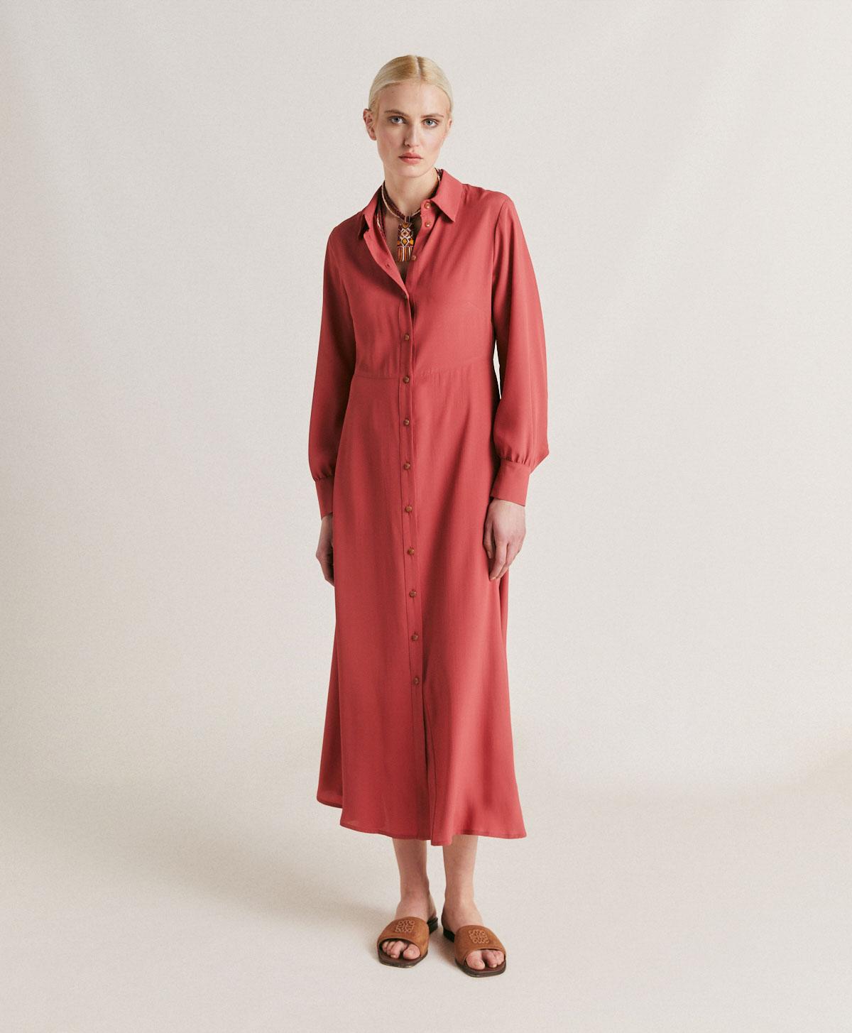 BETHANY DRESS IN PLAIN SILK - BURGUNDY | Momonì
